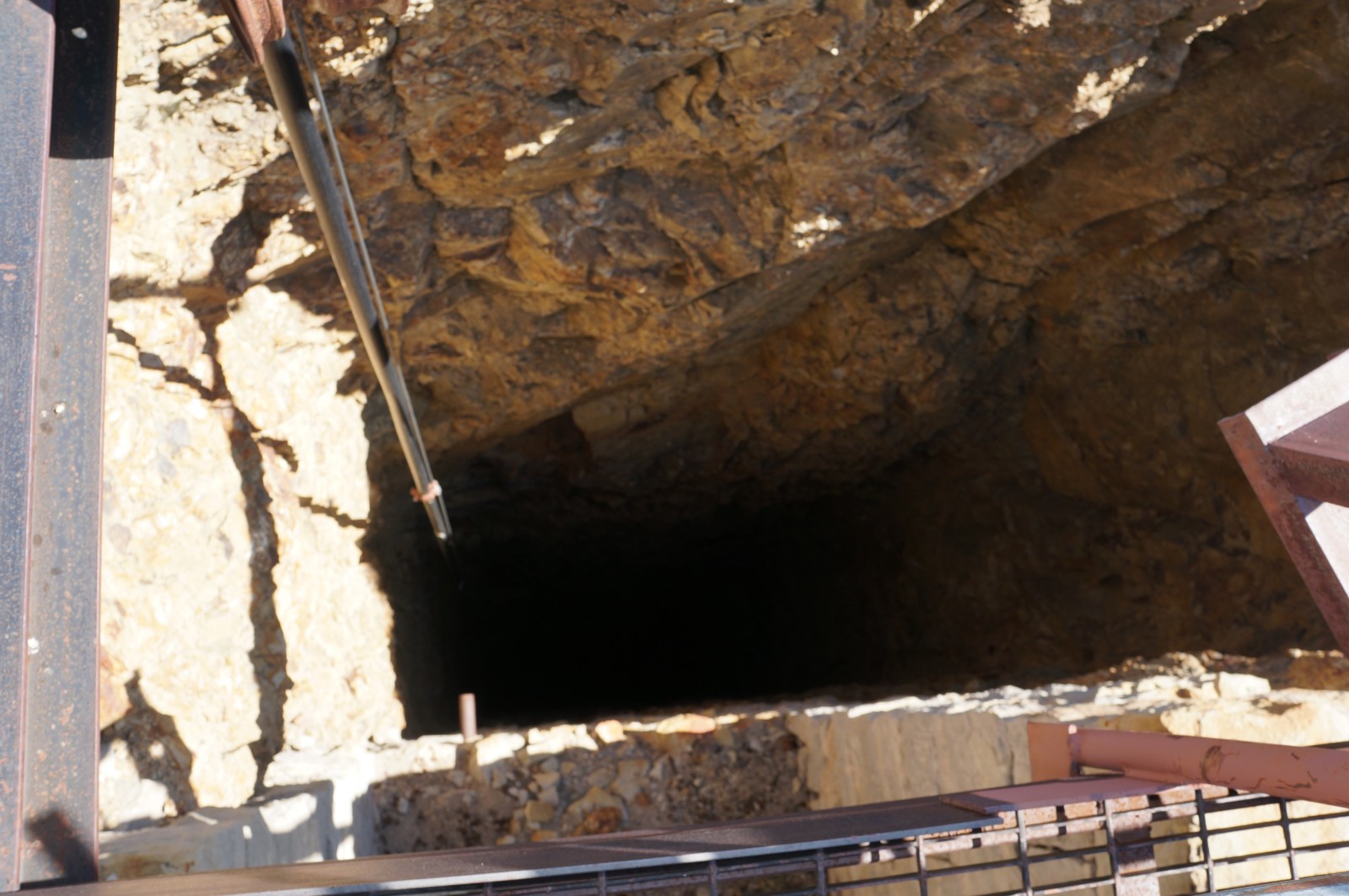 Aurora – Explore Real California Gold Mines!